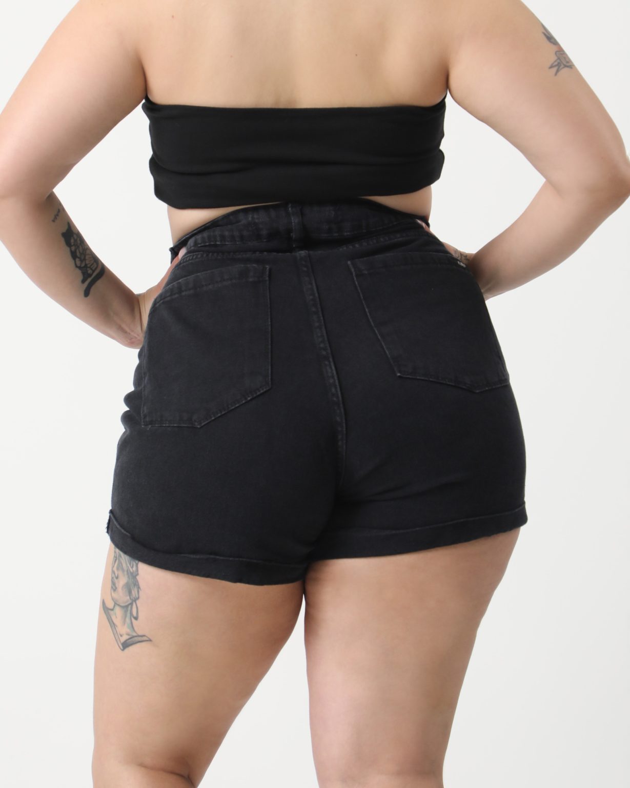 SHORT SOHO CON RUEDO GRIS GASTADO rigido – Kamoo